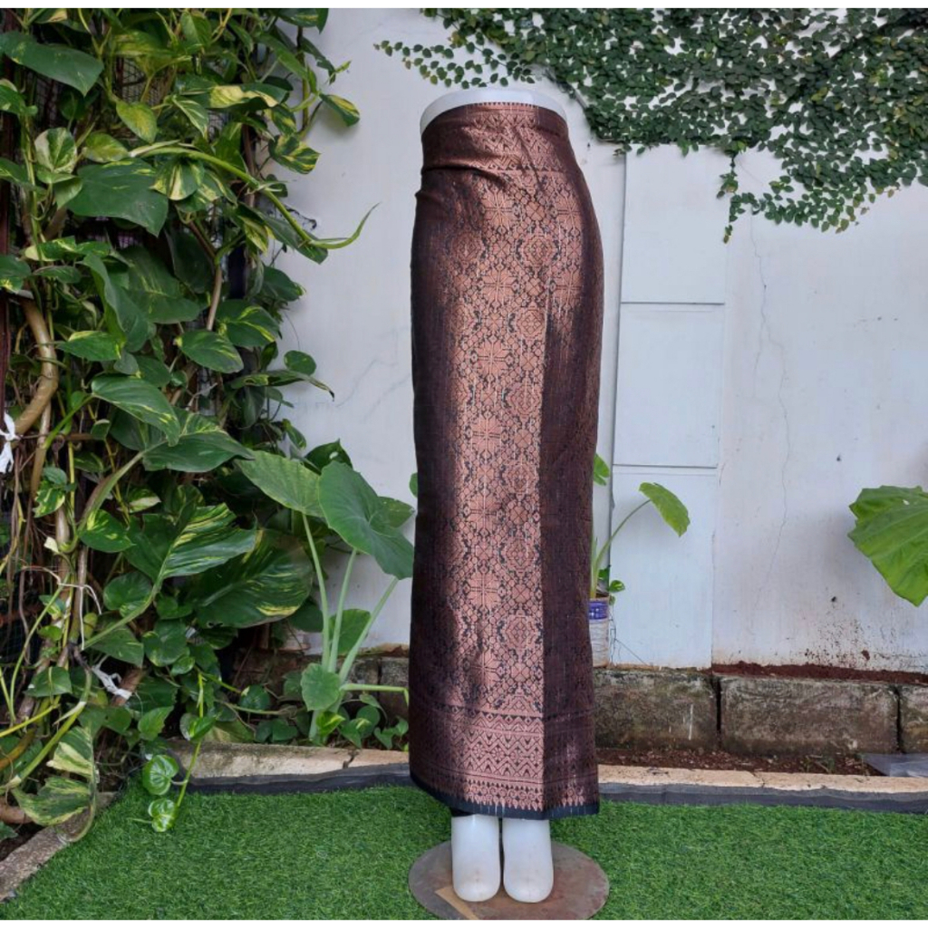 Jual NEW ARRIVAL!! Rok Songket Lilit Tenun Termurah || Rok Songket ...