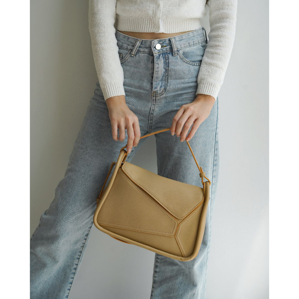 Jual KAMĪ x Attera - Medium Lou Bag - Tas Wanita | Shopee Indonesia