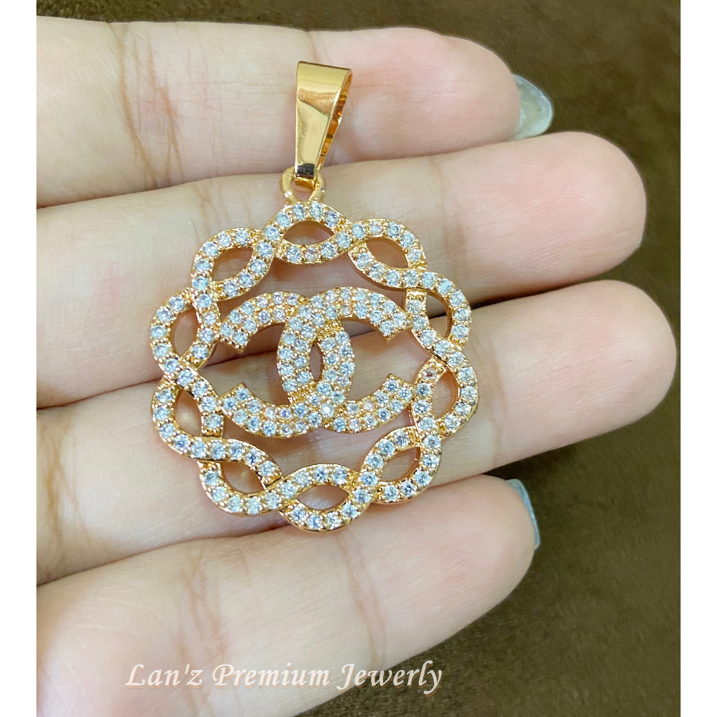 Jual Liontin Bulat Besar Bunga Chxxl Full Kristal Titanium 18K (emas ...
