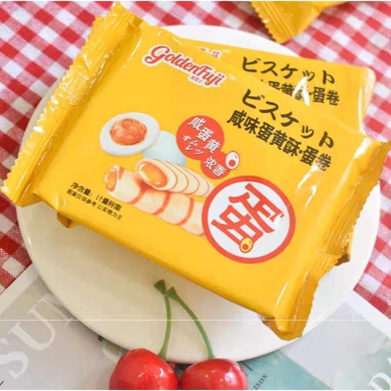 Jual 228g GoldenFuji Salted Yolk Cake Egg Roll Golden Fuji. | Shopee ...