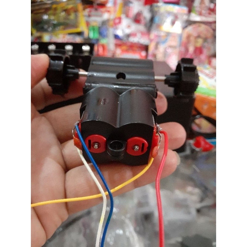 Jual GiR BOX RC EXCAVATOR HEAVY HENGJIAN YIGONG PXTON 1:24 - 6ch MAJU ...