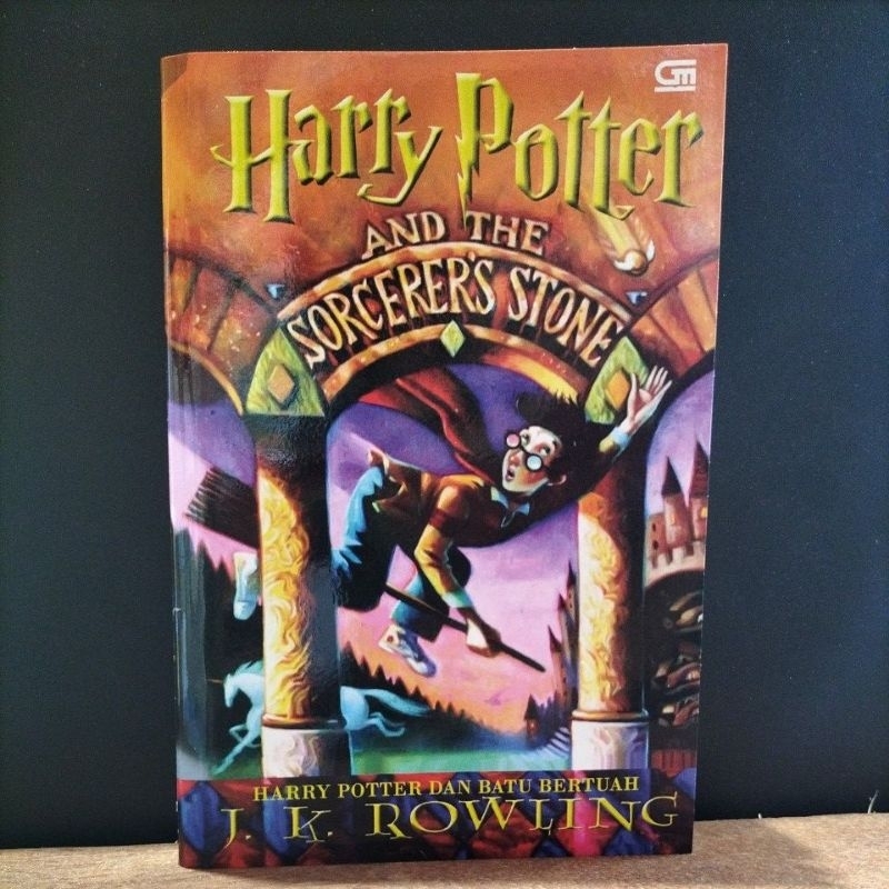 Jual NOVEL HARRY POTTER AND THE SORCERERS STONE | Shopee Indonesia