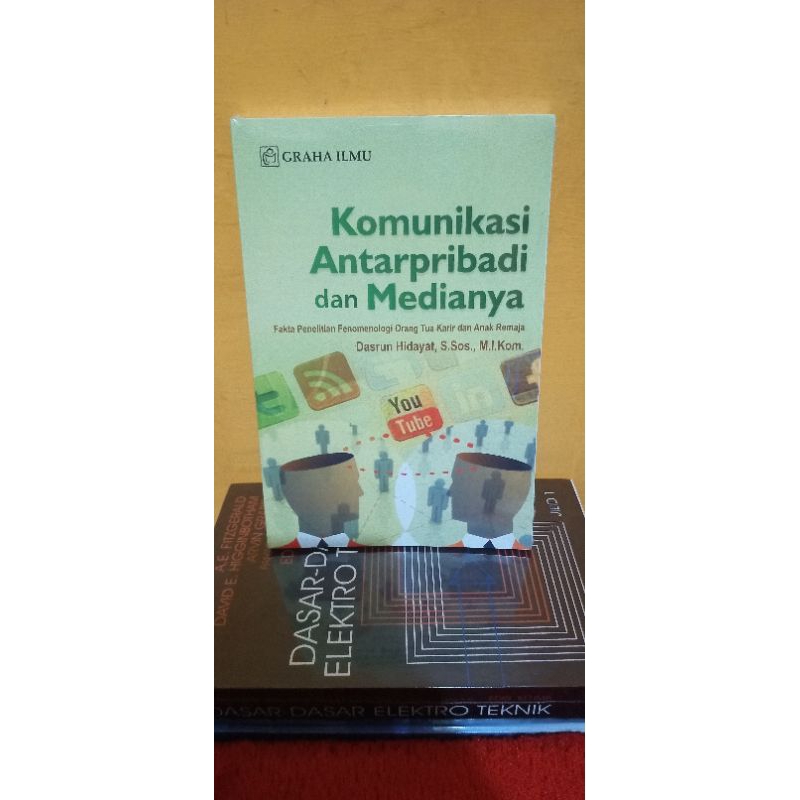 Jual KOMUNIKASI ANTAR PRIBADI DAN MEDIANYA | Shopee Indonesia