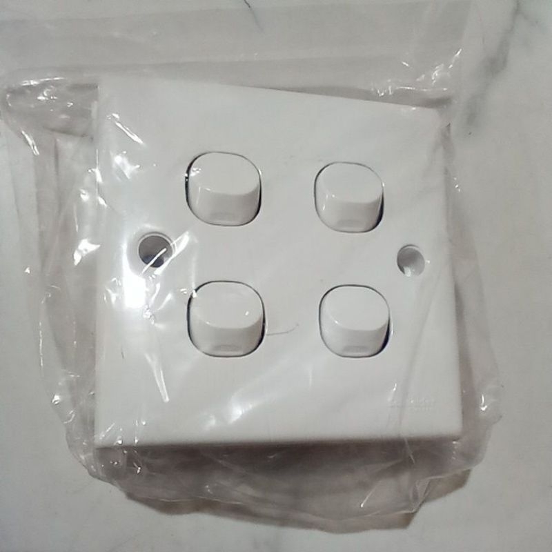 Jual saklar isi 4 clasic BOSS Clipsal | Shopee Indonesia