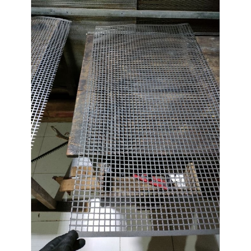 Jual Plat Lubang Besi Kotak Ukuran 120 x 60 cm dan 100x60 cm ,100x66cm ...