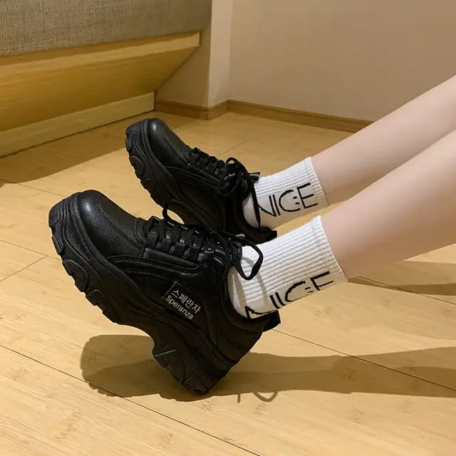 Jual TERMURAH!!! Sepatu Sneakers Korea Wanita Kekinian dengan model ...