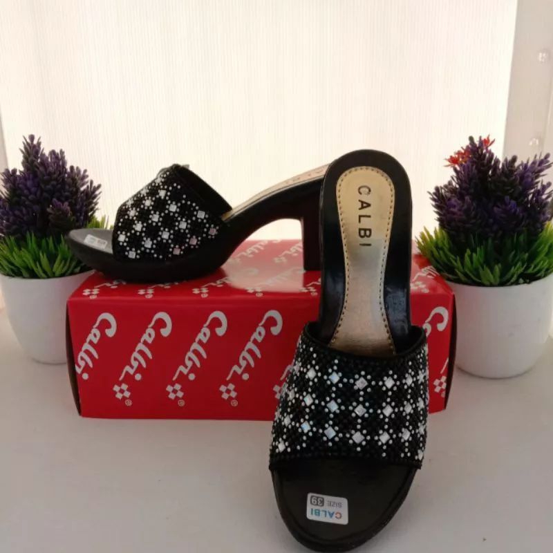 Jual Sandal Wanita Hak Tinggi Calbi Terbaru Cocok Digunakan Untuk Pesta ...