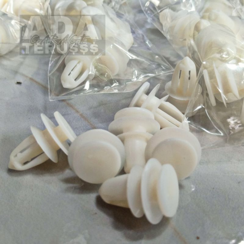 Jual 10 BUAH KANCING DOORTRIM MOBIL 9MM TOYOTA DAIHATSU UNIVERSAL ...