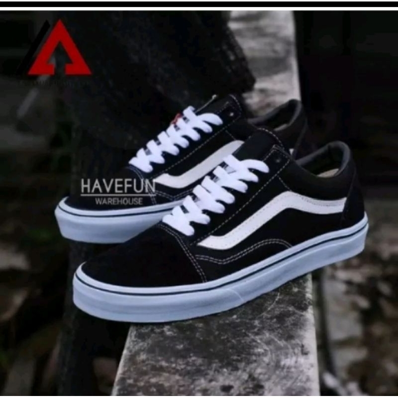 Jual sepatu sneaker old skool sepatu hitam sepatu sekolah trendy motif ...