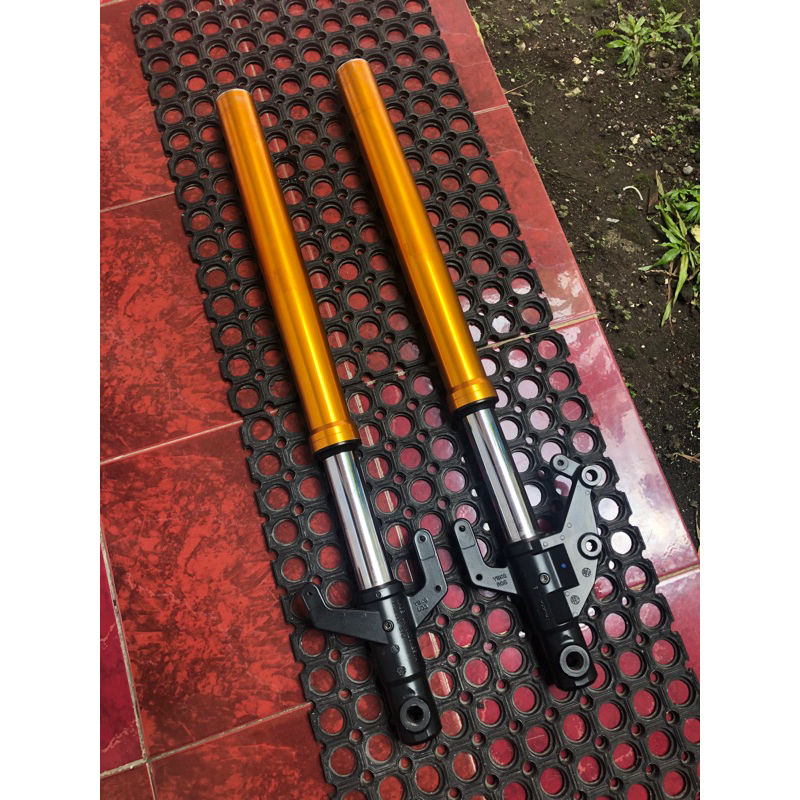 Jual Tabung USD R15 V3 VVA | Shopee Indonesia