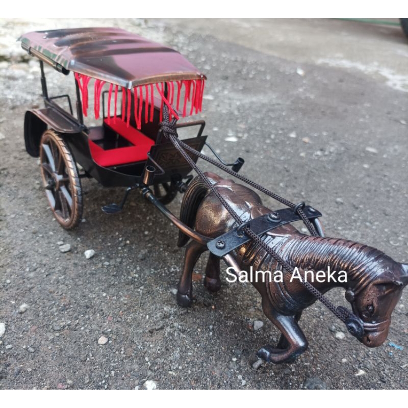 Jual MINIATUR ANDONG BESI DOKAR BESI KERETA KUDA BESI | Shopee Indonesia