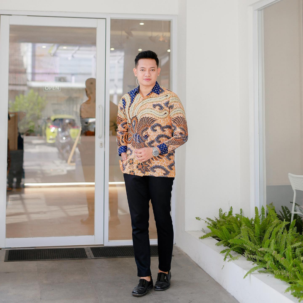Jual Benang Raja Kemeja Batik Pria Lengan Panjang Motif Daun Ketumbar ...