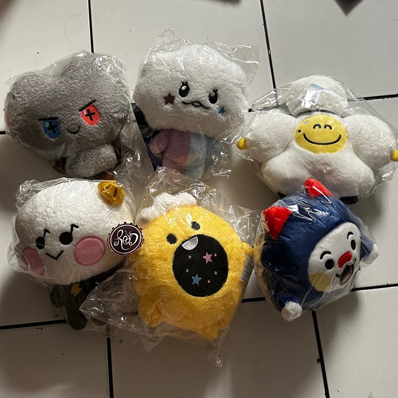 Jual [READY] Truz Standing Doll Medium OFFICIAL | Shopee Indonesia