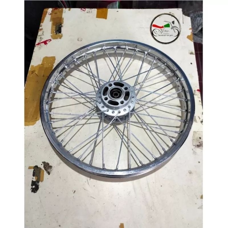 Jual VELEK/VELG DEPAN SUZUKI SMASH OLD PNP SMASH NEW ORIGINAL | Shopee ...