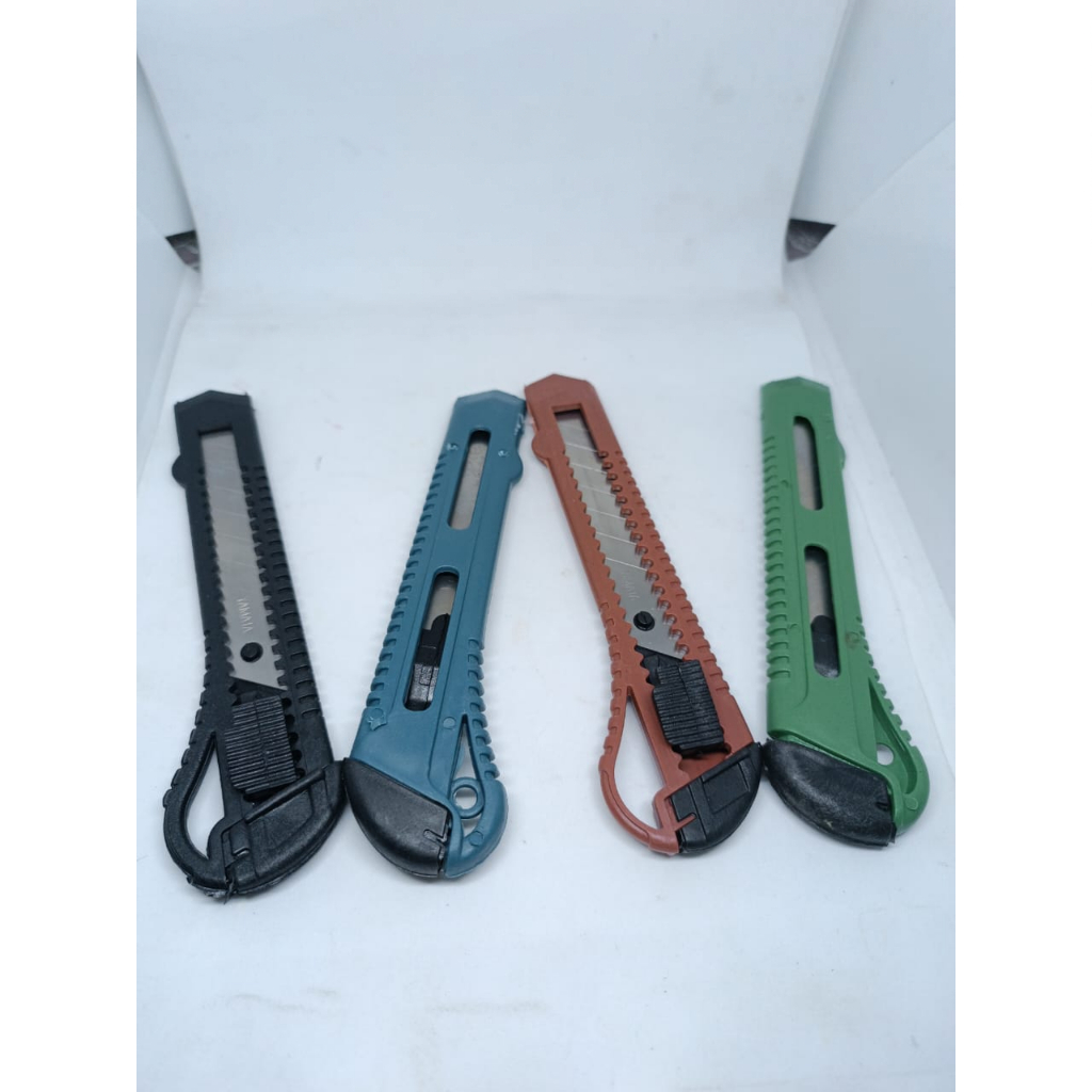 Jual CUTTER BIASA BURAM BESAR PLASTIK MEREK YAMATA 1 LEMBARAN ISI 12 ...