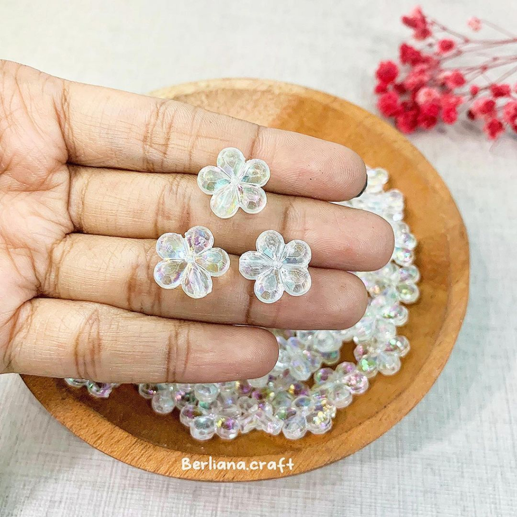 Jual (20Pcs) Manik Bunga Bening AB | Shopee Indonesia