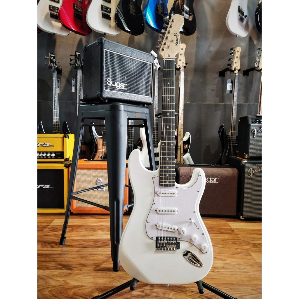 Jual Paket gitar Stratocaster stinger SST10 dan Ampli Gitar gx15 ...
