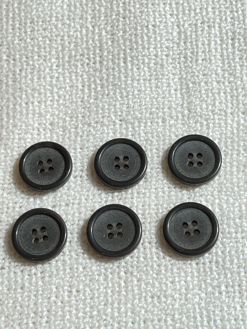 Jual Kancing Cokelat Tua Motif Acak 32 L ( 2 cm ) | Shopee Indonesia