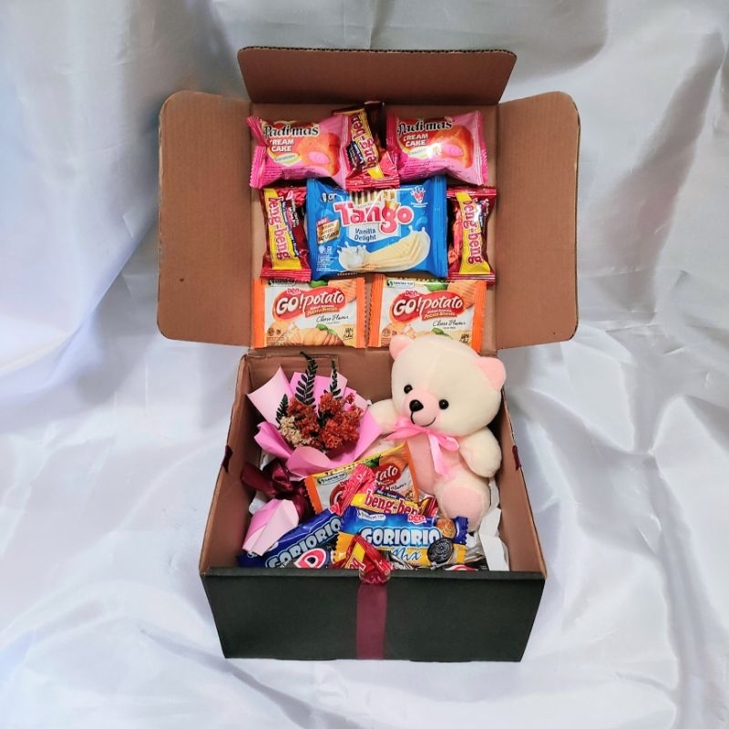 Jual Snack Box Kotak Kado Hampers Ulang Tahun Hadiah Wisuda Anniversary ...
