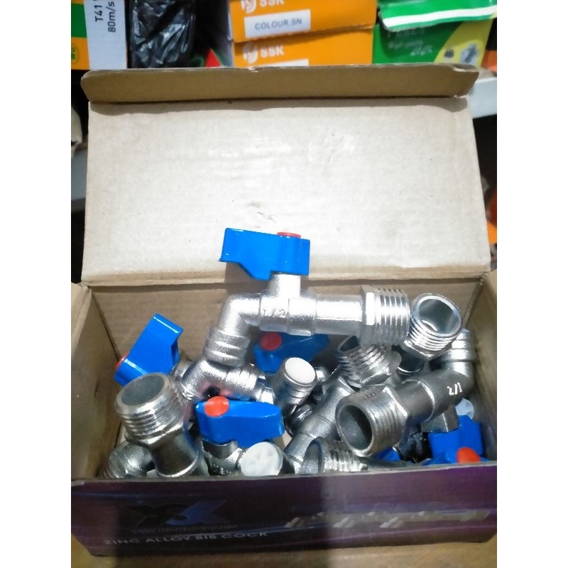 Jual 1 lusin keran besi 1/2 inchi 1box isi 12pcs kran air cebol besi ...