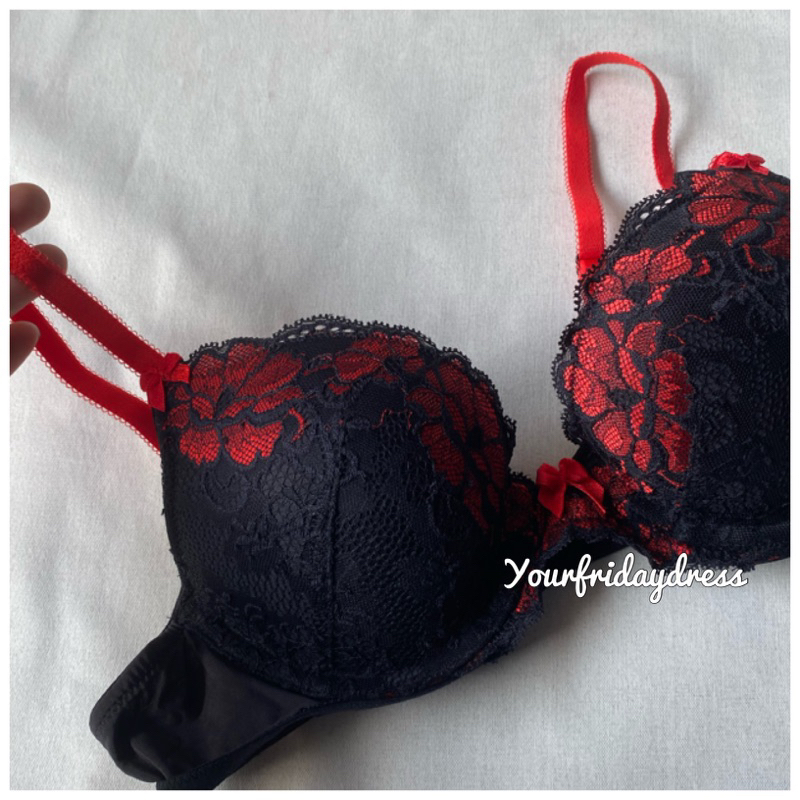 Jual Jumbo Victoria Secrett Bombshell Plunge True Red Lace Bra VS Super ...