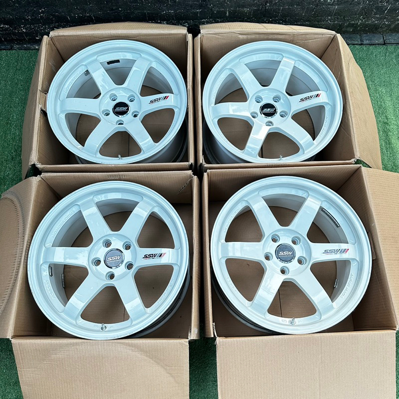 Jual Velg Ring 18 SSW S202LP Innova Zenix Crv Venturer VolkRays TE37 ...