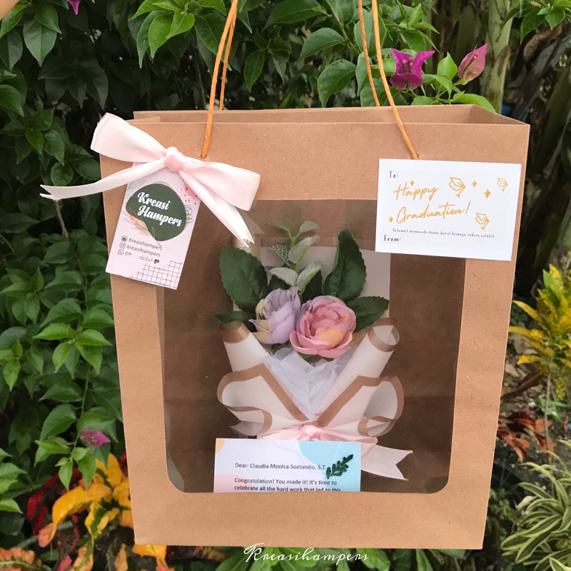Jual Kado Hampers Gift Wisuda Bunga Boneka | Hampers Tas Bunga Boneka ...