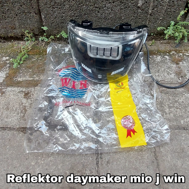 Jual REFLEKTOR LAMPU DEPAN MIO J SET DAYMAKER WIN | Shopee Indonesia