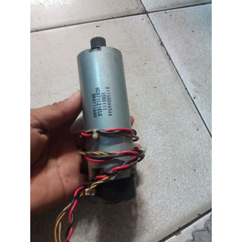 Jual Dinamo motor DC 12v model jumbo putaran dan tenaganya kuat | Shopee Indonesia