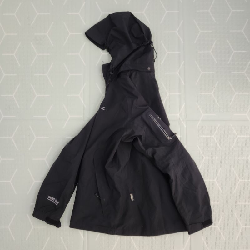 Jual lecaf outdoor jacket gorpcore | Shopee Indonesia