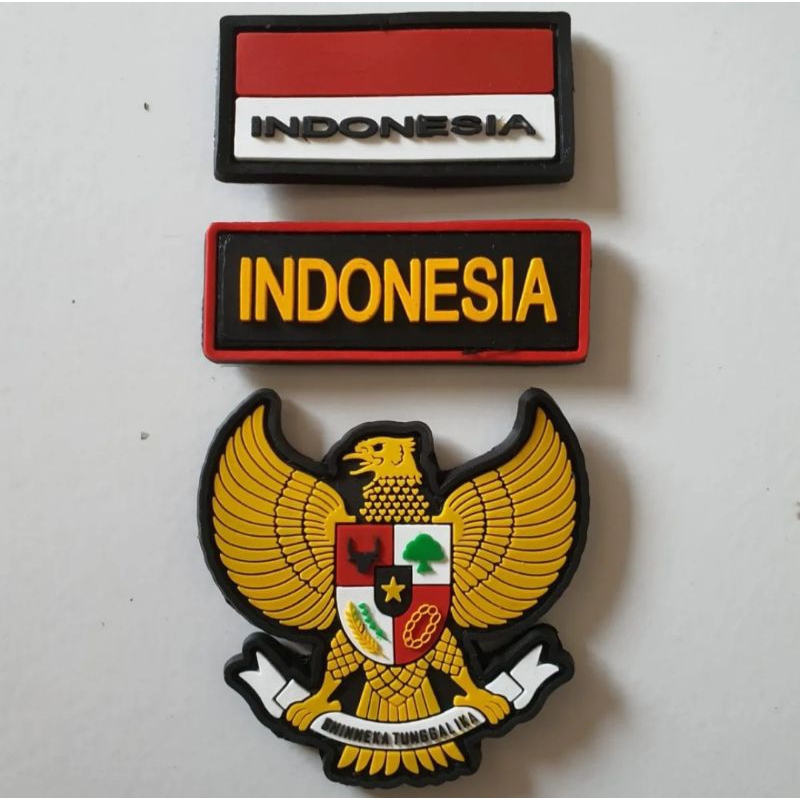 Jual Emblem Logo Rubber Patch Garuda Kuning Sudah Termasuk Bendera Dan ...