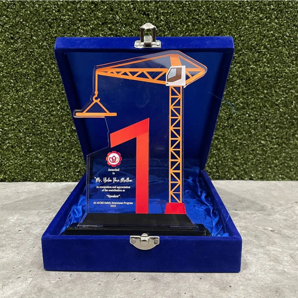 Jual Plakat Akrilik + Box 20x10cm, Plakat Penghargaan, Plakat, Kado ...