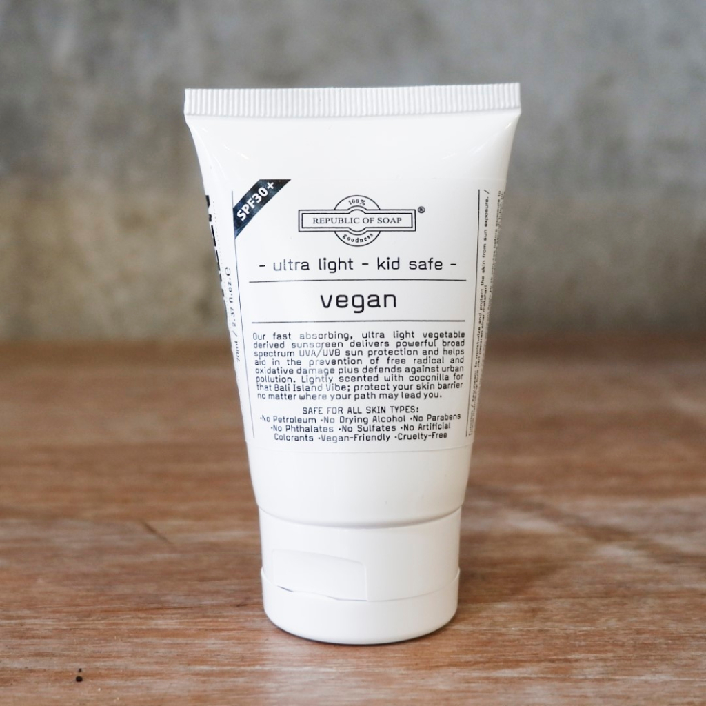 Jual Ultra Light VEGAN Sunscreen Lotion - SPF 30 PA++ - 70ml | Shopee ...