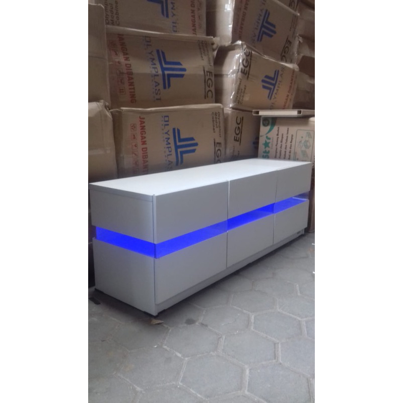 Jual MEJA TV MEJA SERBAGUAN MEJA MINIMLIS RAK TV STAND TV MEJA TV LED ...