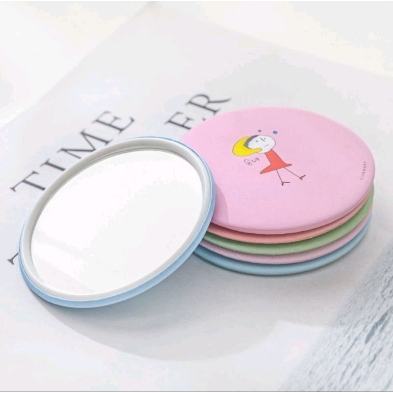 Jual Kaca Cermin Bulat Mini Karakter Lucu Cermin Rias Make Up ...