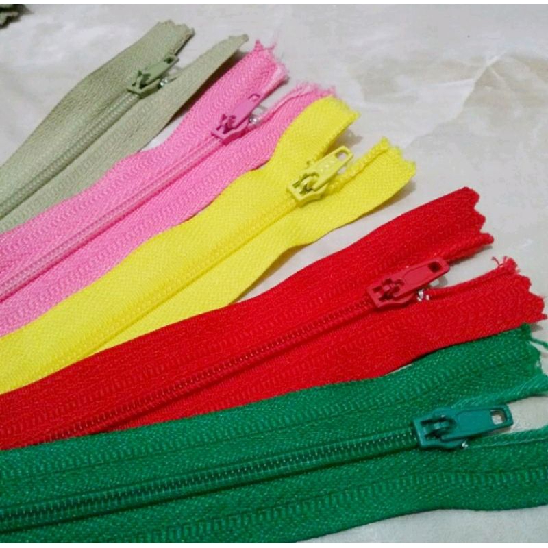 Jual resleting no. 3 sleting celana rok 15cm dan 12.5 cm zipper 6inch 5 ...