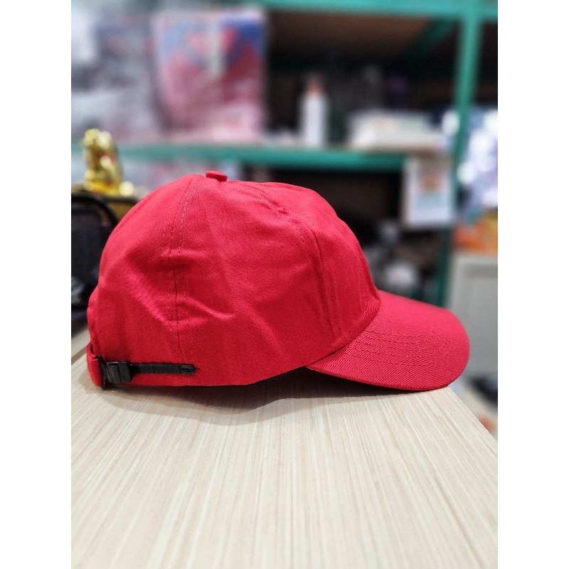 Jual topi twill polos warna merah | Shopee Indonesia