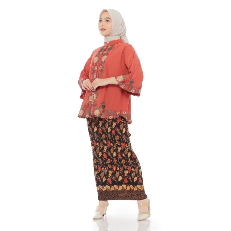 Jual Sircinta Blouse Kebaya Modern Bolero Bordir Roses bySC | Shopee ...