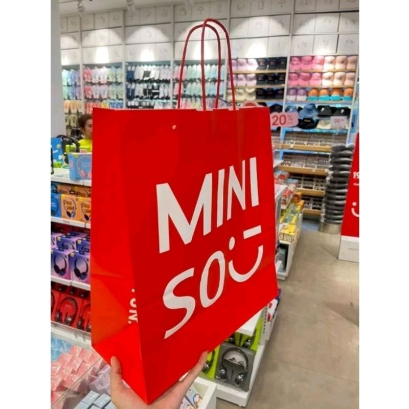 Jual paper bag MINISO ada 3 ukuran. Shopping bag miniso / kresek miniso ...
