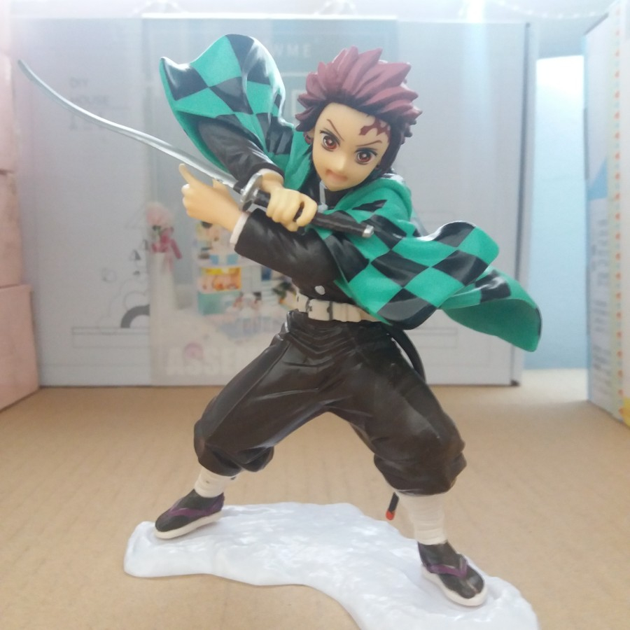 Jual KAMADO TANJIRO FIGURE WHITE BASE DEMON SLAYER KIMETSU NO YAIBA ...