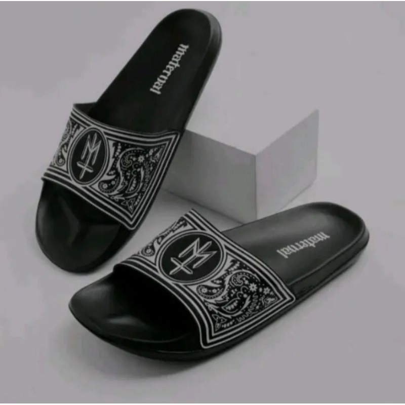 Jual Sandal slop slide pria&wanita Maternal disaster motif batik keren ...