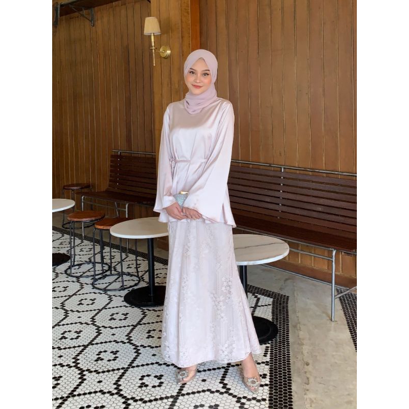 Jual Ellena One set brukat warna Nude by IRINE | Shopee Indonesia