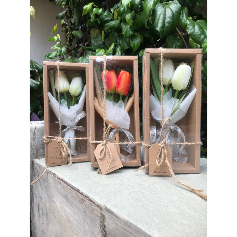 Jual Buket Bunga Tulip in box | Flower Box | Flower Gift Box | Shopee ...