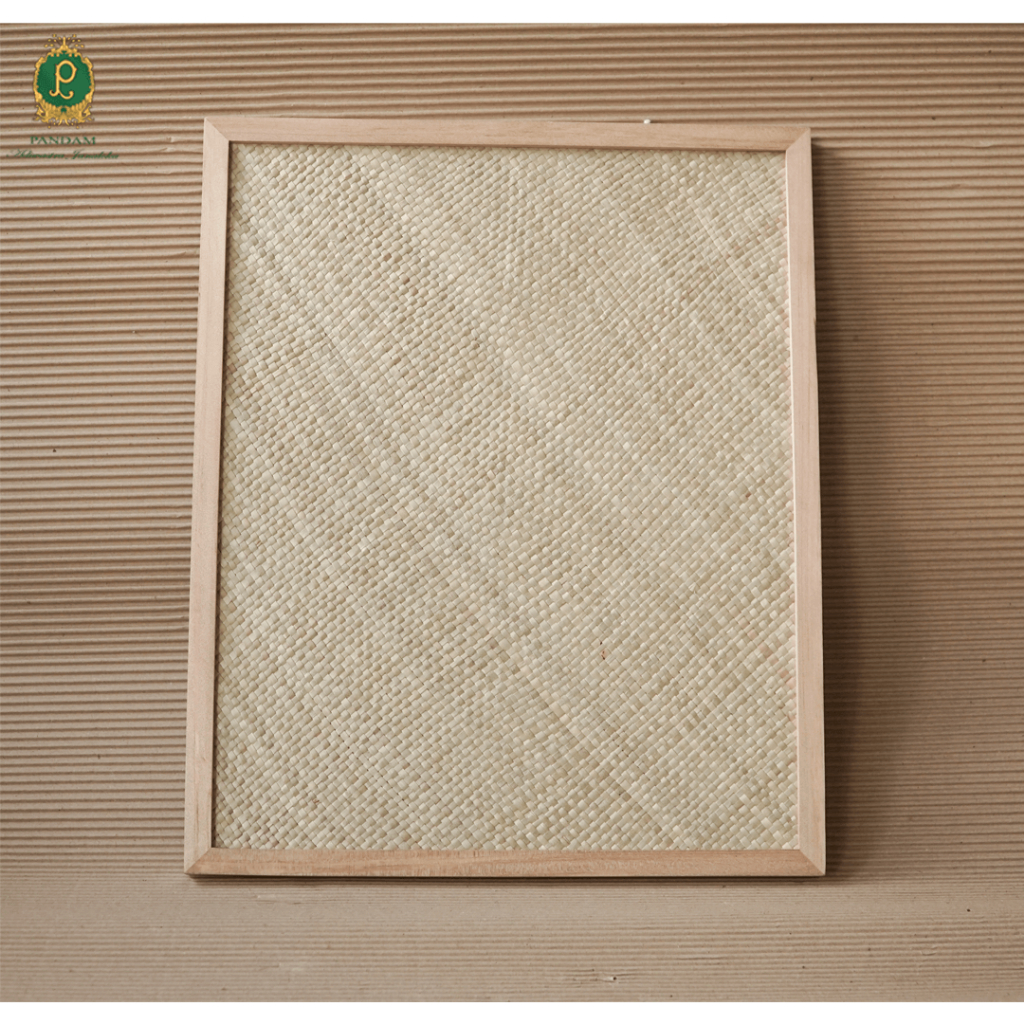Jual Picture Frame || Bingkai Foto Anyaman Pandan Mix Kayu || Pandam ...
