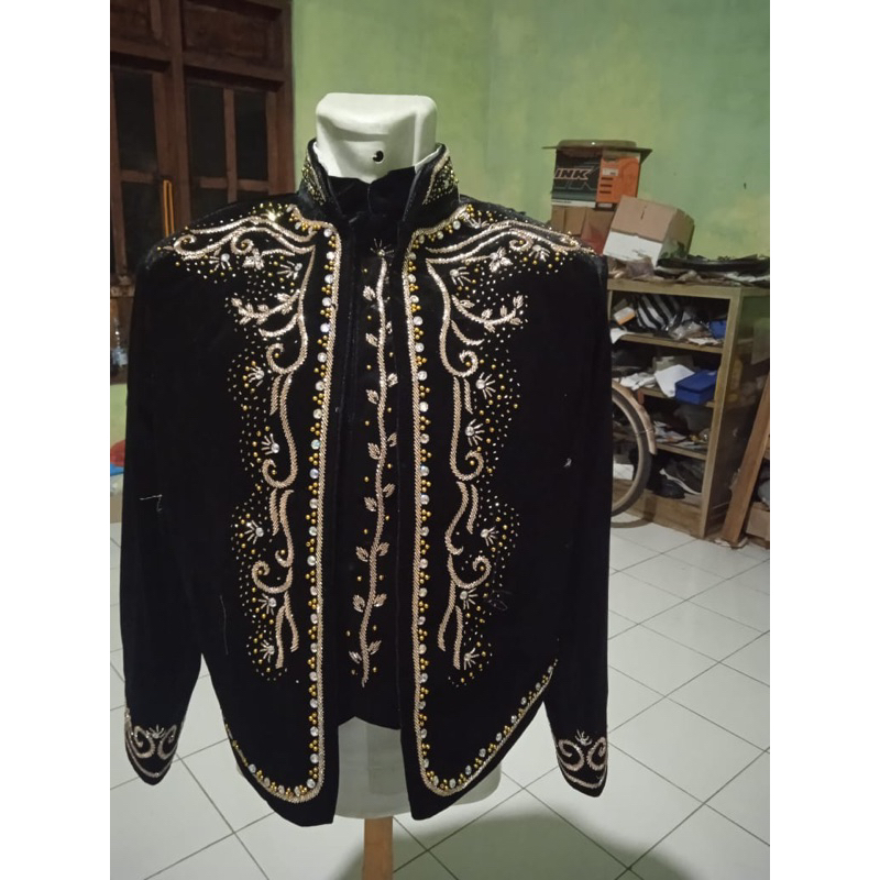 Jual Beskap Bludru Jawa motif New/ warna dan ukuran bisa request ...