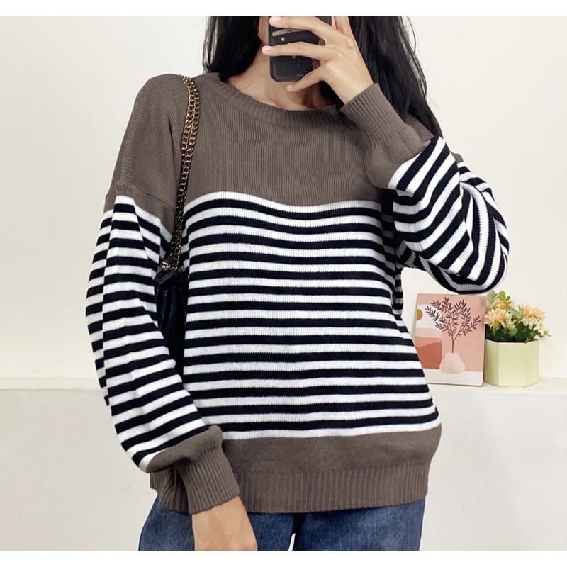 Jual SWEATER RAJUT WANITA STRIPE-HARU KNIT OVERSIZE | Shopee Indonesia