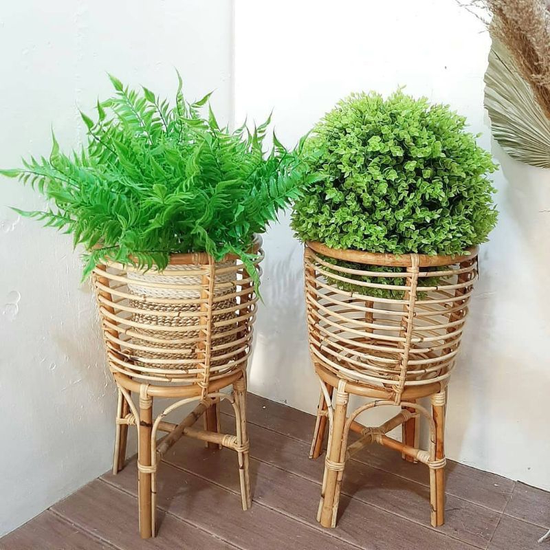 Jual Standing Pot Rotan Natural Finishing Mengkilap / Tempat Bunga ...