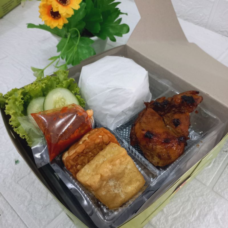 Jual Nasi Kotak Box Makanan Siap Saji Spesial Ayam bakar/Nasi ayam ...