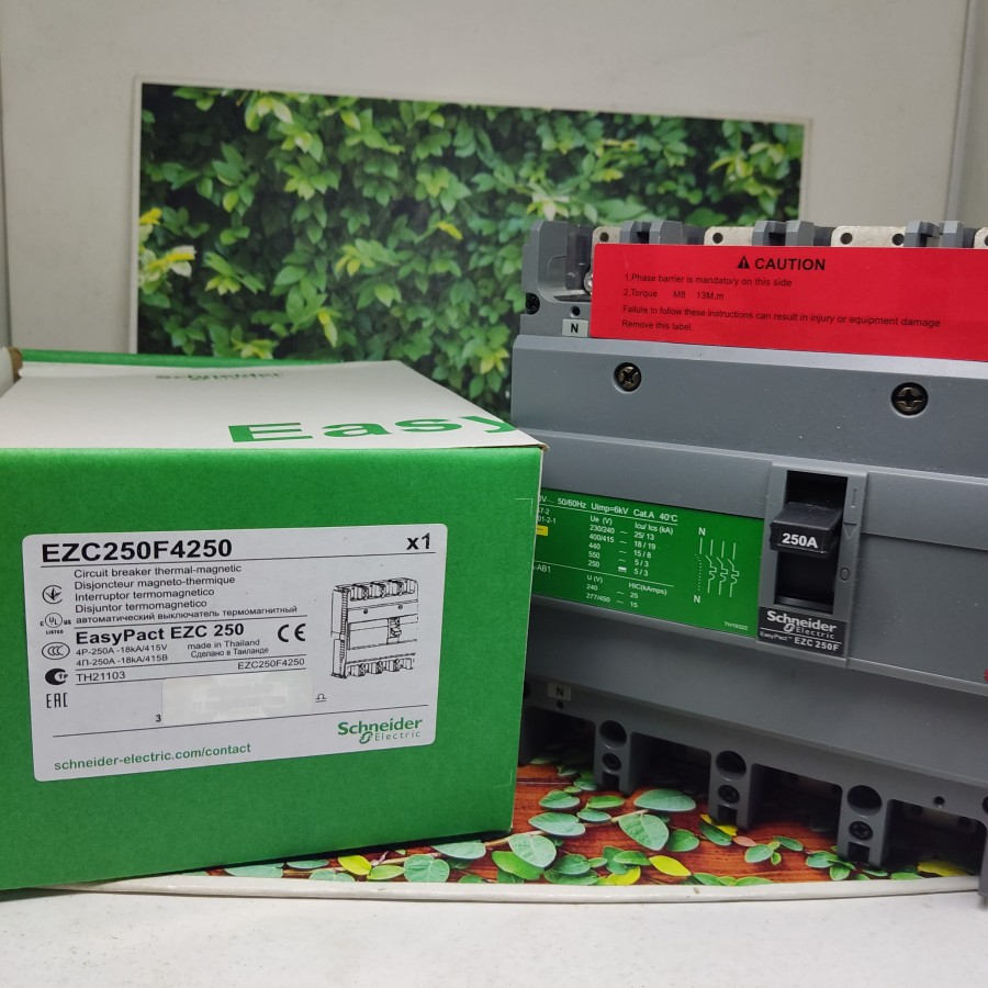 Jual mccb Schneider EZC250F 4P 200A breaker Schneider EZC250F4200 4POLE ...