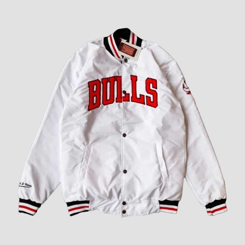 Jual JUMPSHOT Chicago Bulls Varsity Jaket NBA Basket ball Series ...
